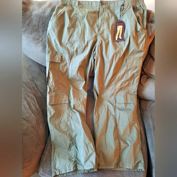 No Boundaries | Pants & Jumpsuits | Nwts Womens Olive Relaxed Fit Mid ...